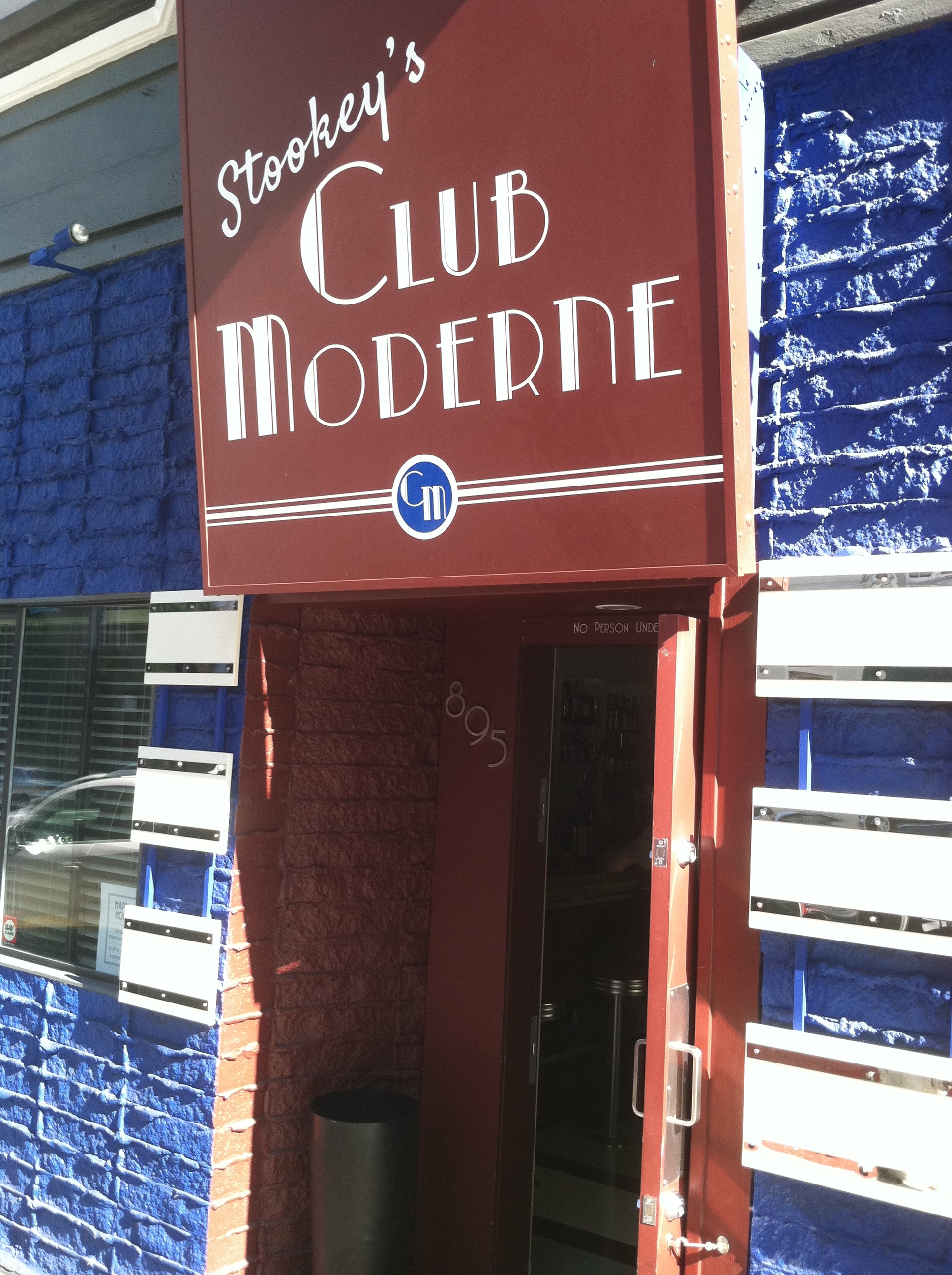 Stookey’s, Part Deux: Drinks and Style