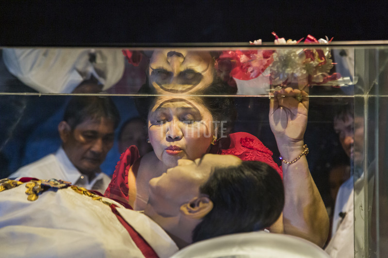 THE KINGMAKER: THE DARK STAR RISES